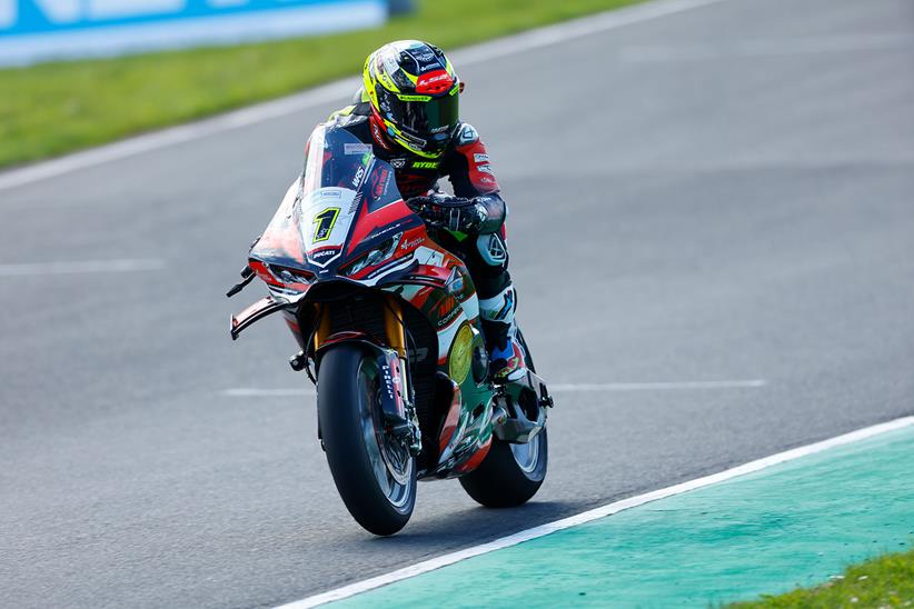 Kyle Ryde makes it six wins from seven with Knockhill win