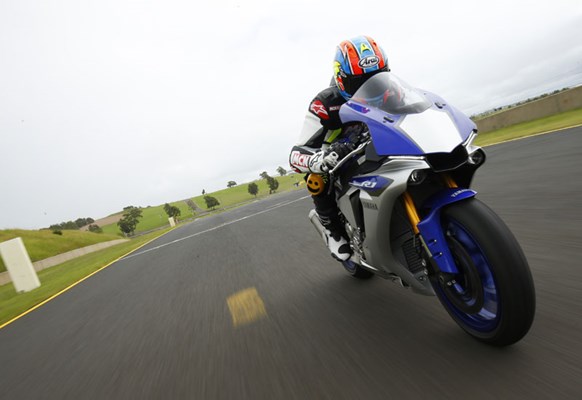 YAMAHA R1 (2015-2019) Review | Owner & Expert Ratings