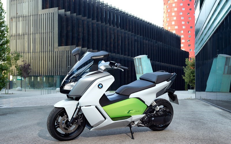 BMW C Evolution (2014-2020) Review | Speed, Specs & Prices
