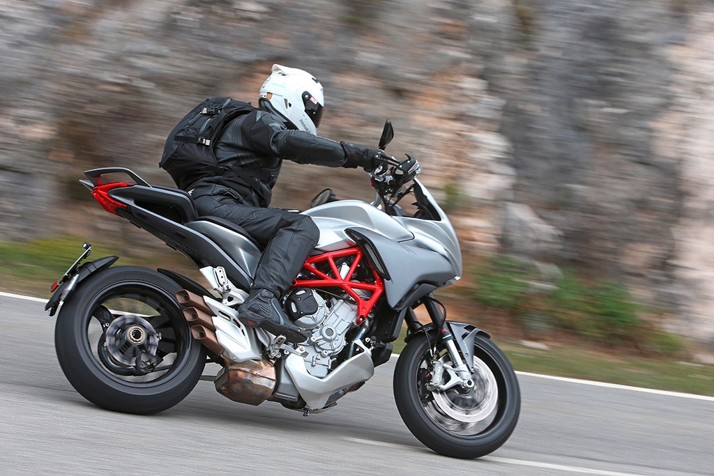 MV-AGUSTA TURISMO VELOCE 800 (2015 - on) Review