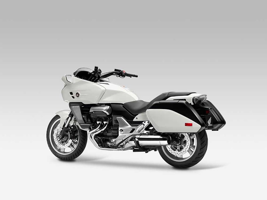 HONDA CTX1300 (2014-on) Review | Speed, Specs & Prices