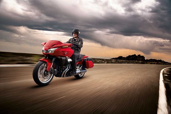 HONDA CTX1300 (2014-on) Review | Speed, Specs & Prices