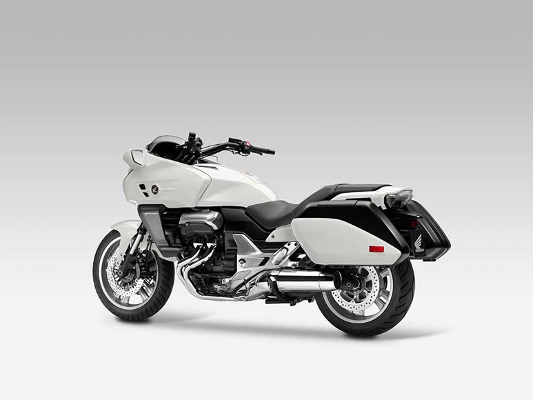 HONDA CTX1300 (2014-on) Review | Speed, Specs & Prices