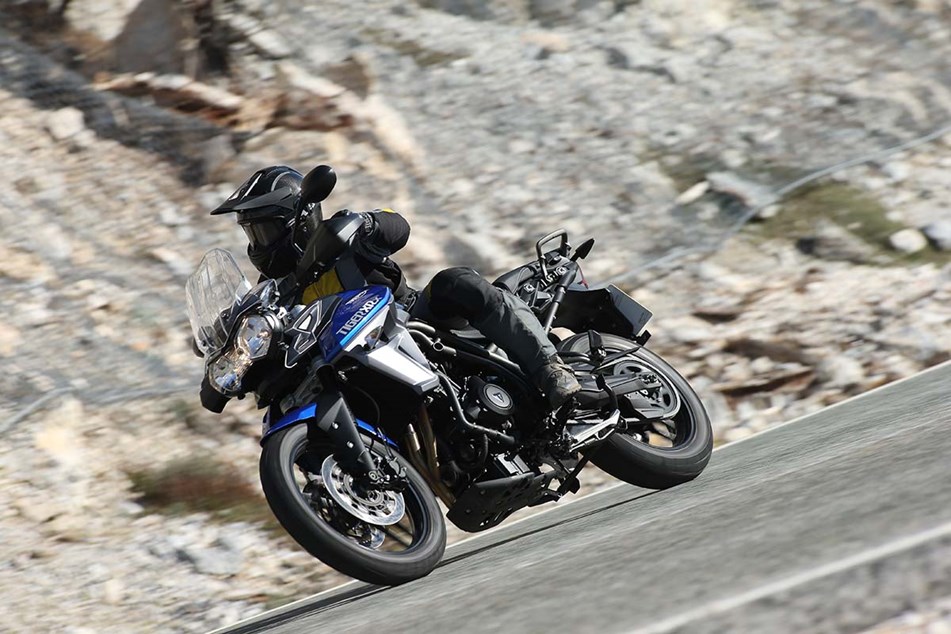 TRIUMPH TIGER 800 XR (2015-2017) Review, Specs & Prices