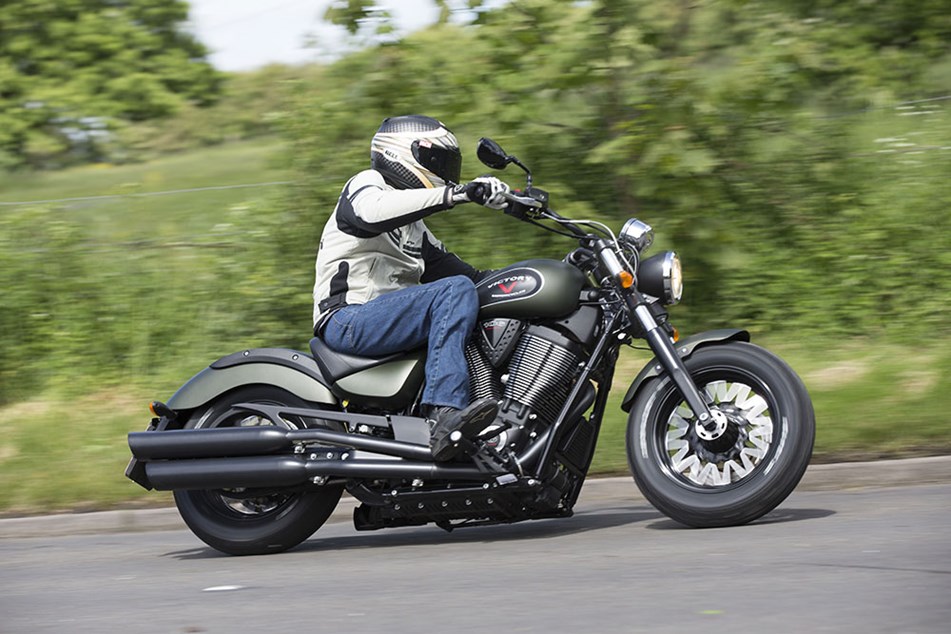 VICTORY GUNNER (2015-on) Review | Speed, Specs & Prices