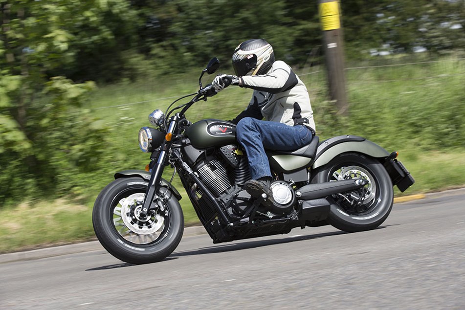 VICTORY GUNNER (2015-on) Review | Speed, Specs & Prices