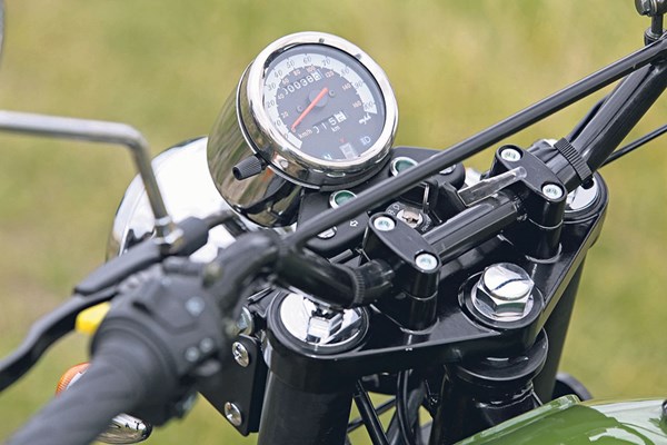 HERALD CLASSIC 250 (2015-on) Review | Specs & Prices