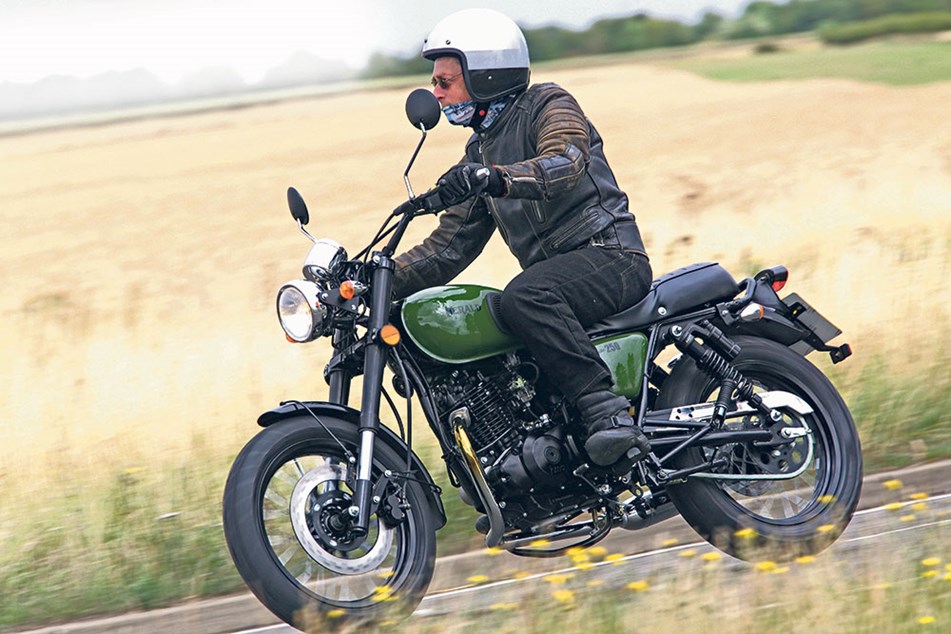 HERALD CLASSIC 250 (2015-on) Review | Specs & Prices