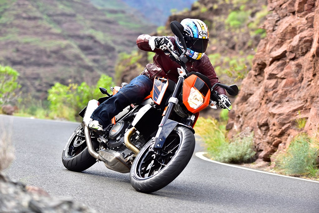 2016-2019 KTM 690 Duke review: Powerful single cylinder ride