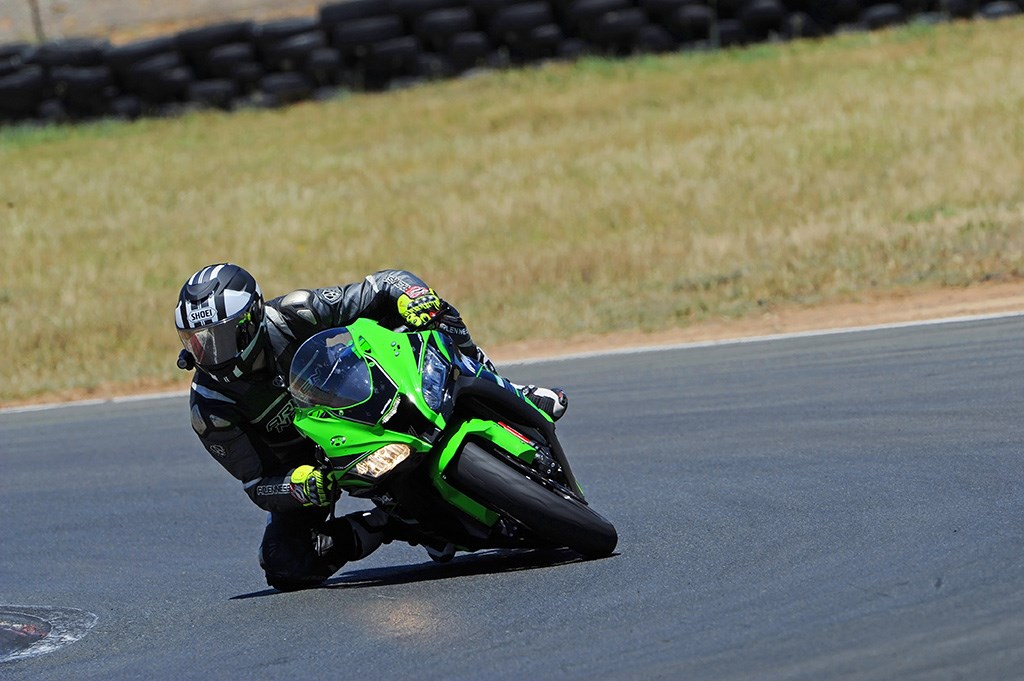 2016 Kawasaki ZX-10R review | Green machine gets cleverer