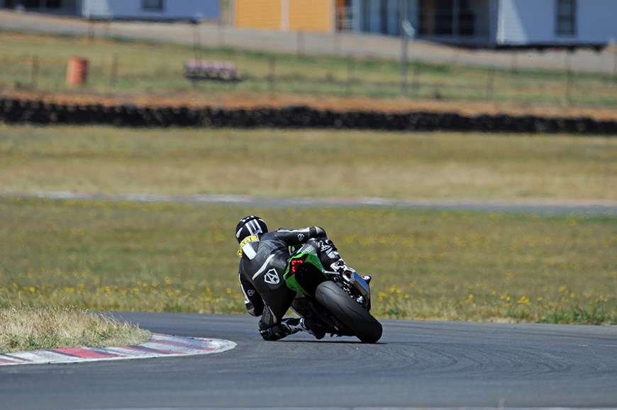 2016 Kawasaki ZX-10R review | Green machine gets cleverer