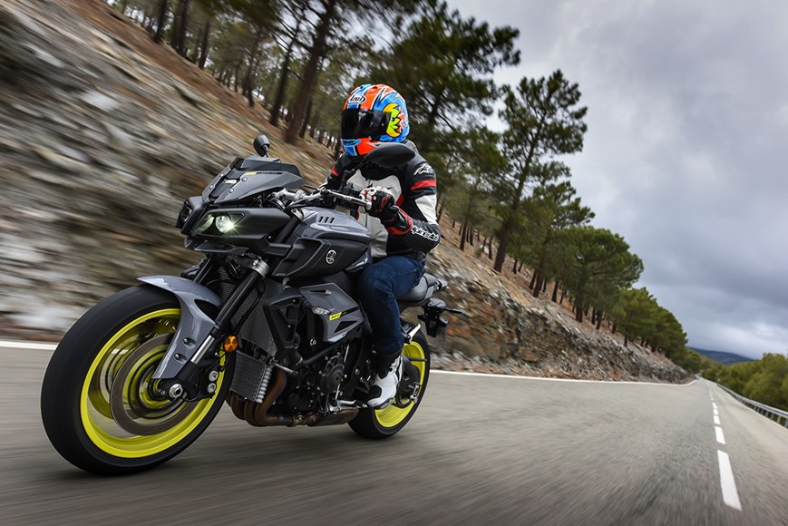 2016-2021 Yamaha MT 10 review: The crossplane crank naked!