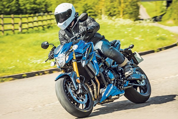SUZUKI GSX-S750 (2017 - on) Review SUZUKI GSX-S750 (2017 - on) Review