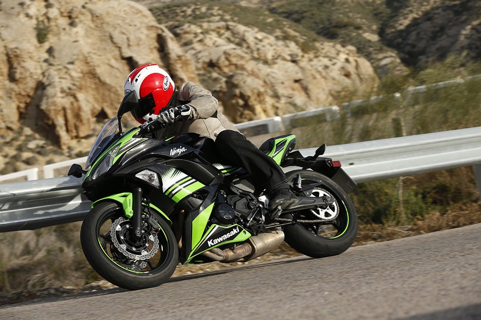 KAWASAKI NINJA 650 (2017-2020) Review | Specs & Prices