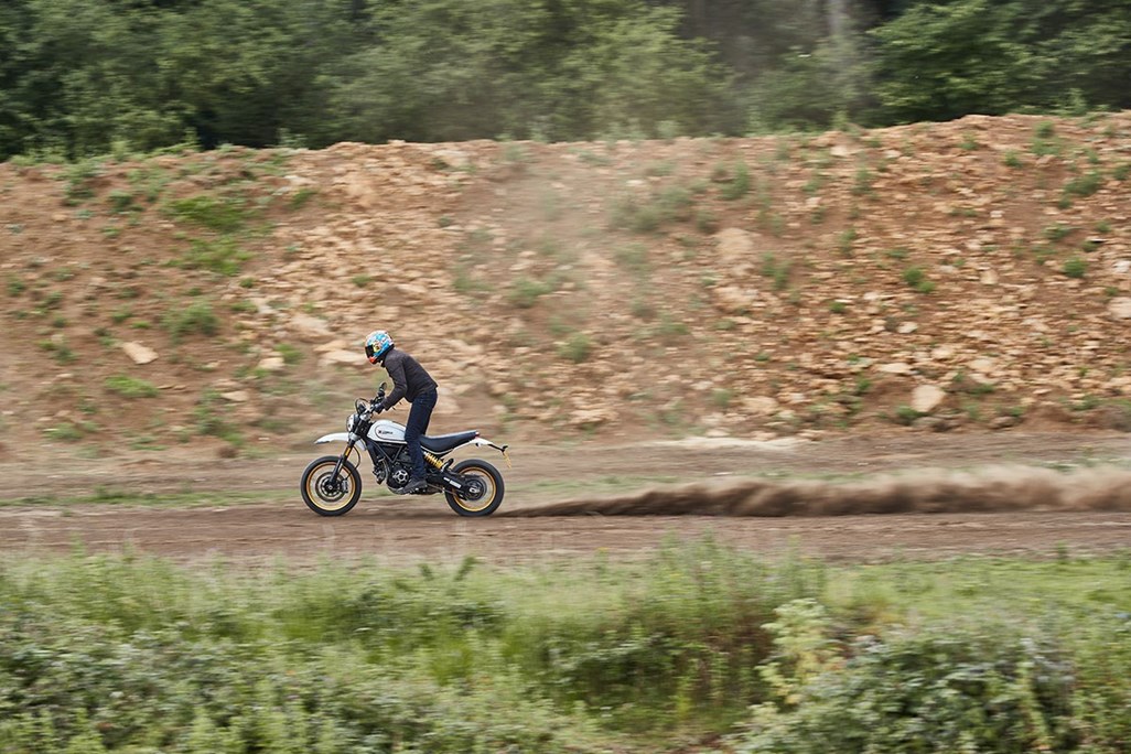 2017-2022 Ducati Scrambler Desert Sled review: Full specs