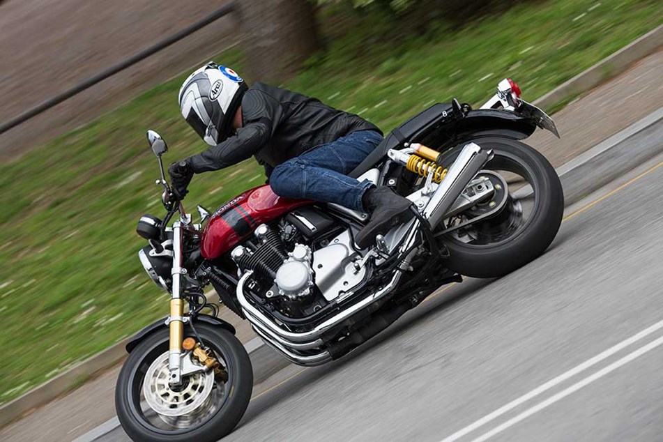 HONDA CB1100RS (2017-2021) Review | Speed, Specs & Prices