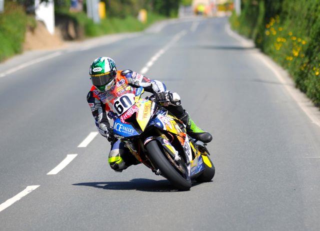 Former BSB racer Hickman makes flying TT debut