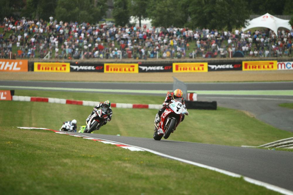 Jackson impresses on superbike debut