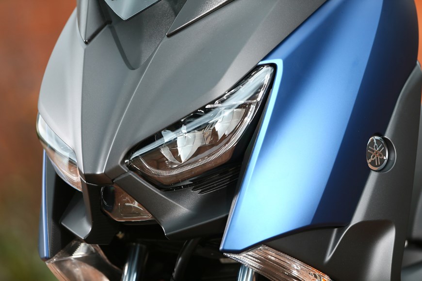 YAMAHA XMAX 400 (2018-on) Review | Speed, Specs & Prices