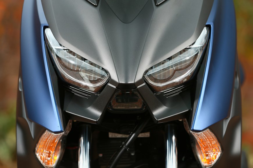 YAMAHA XMAX 400 (2018-on) Review | Speed, Specs & Prices