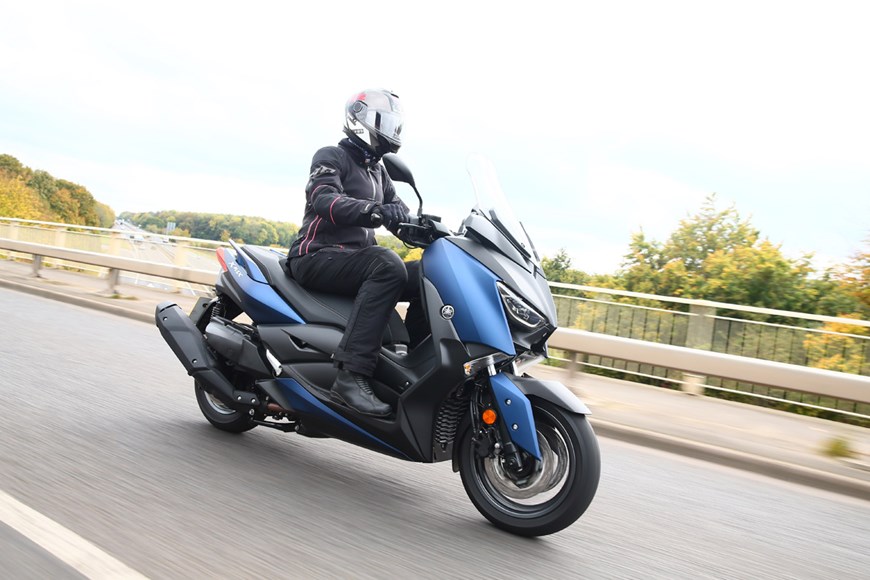 YAMAHA XMAX 400 (2018-on) Review | Speed, Specs & Prices