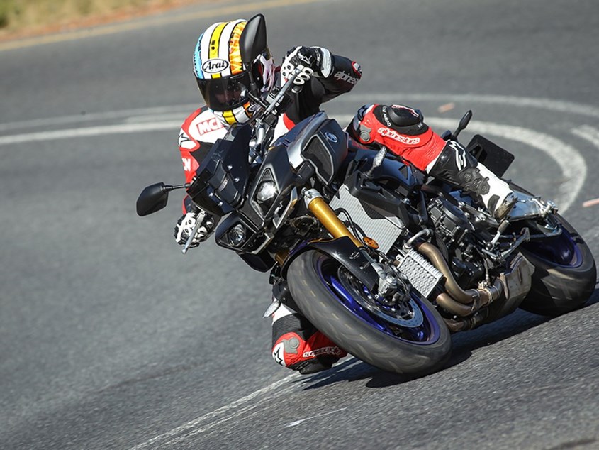 YAMAHA MT-10 SP (2017-2021) Review | Speed, Specs & Prices