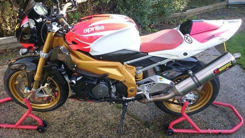 Bike of the Day: Aprilia Tuono 1000R Factory