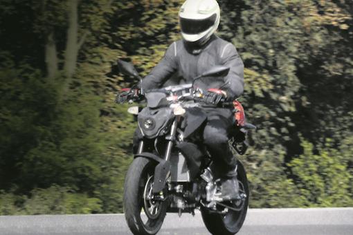 New BMW 300cc roadster spied