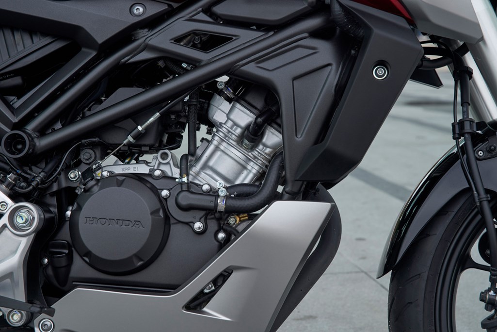 Honda CB125R (2018-2020) Review | Top Speed, Specs & Prices