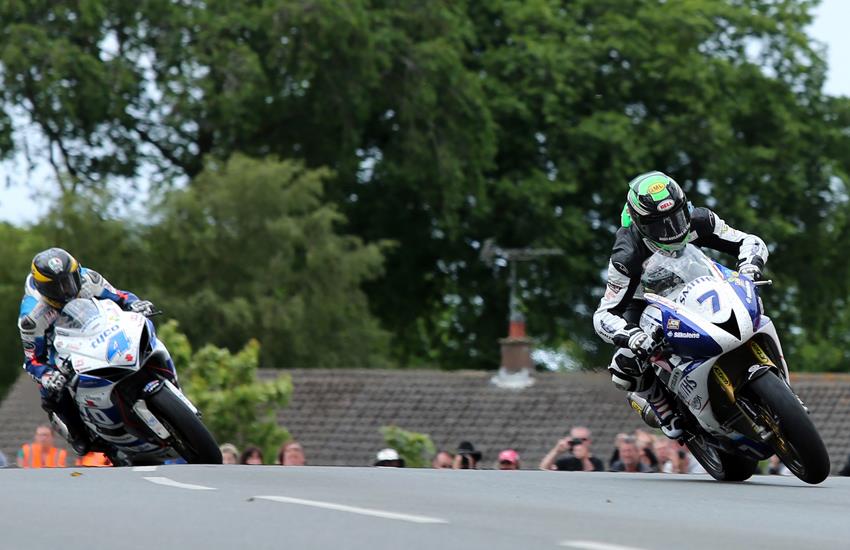Martin to race Smiths Triumph at TT