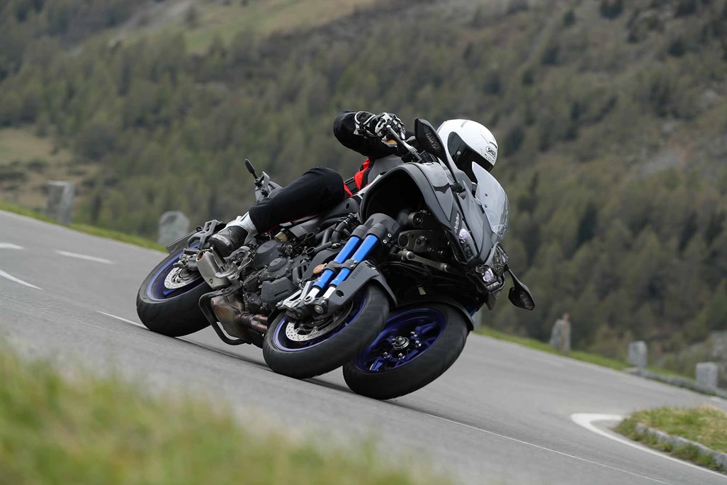 YAMAHA Niken (2018-on) Review | Speed, Specs & Prices