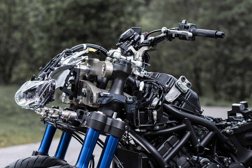 YAMAHA Niken (2018-on) Review | Speed, Specs & Prices