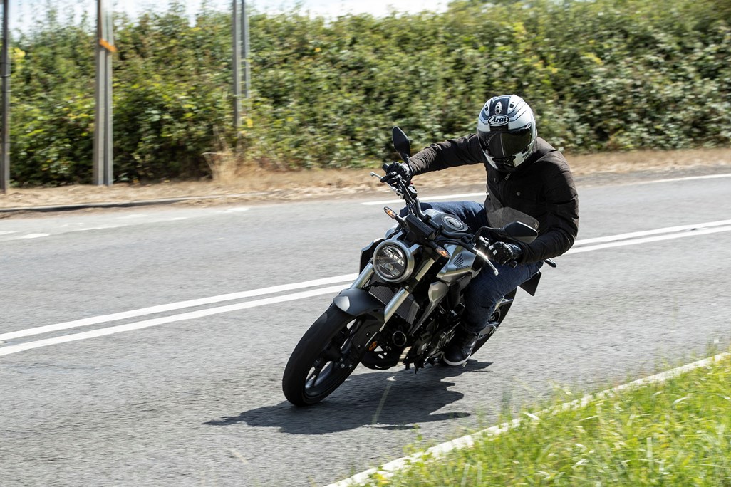 HONDA CB300R (2018-on) Review | Speed, Specs & Prices