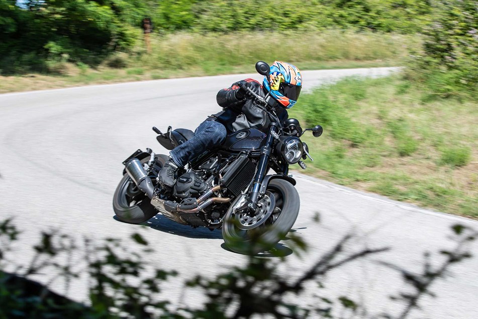 BENELLI LEONCINO (2018-on) Review | Speed, Specs & Prices