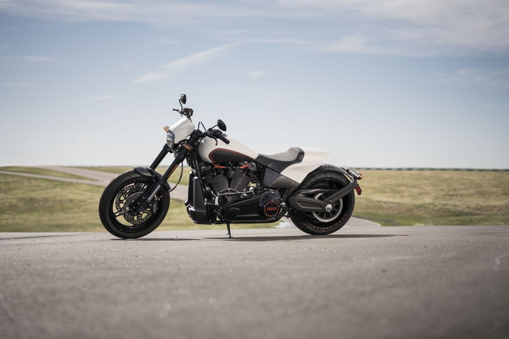 HARLEY-DAVIDSON FXDR (2019-on) Review, Specs & Prices
