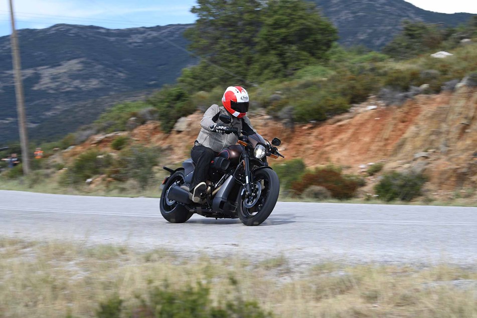 HARLEY-DAVIDSON FXDR (2019-on) Review, Specs & Prices