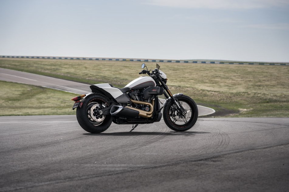 HARLEY-DAVIDSON FXDR (2019-on) Review, Specs & Prices
