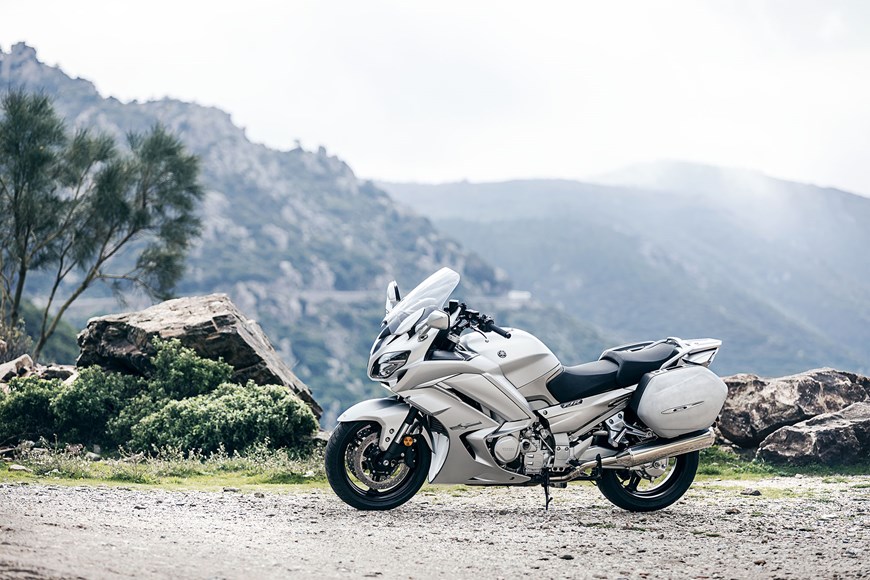 Yamaha FJR 1300 AE (2016-2021) Review | Specs & Prices