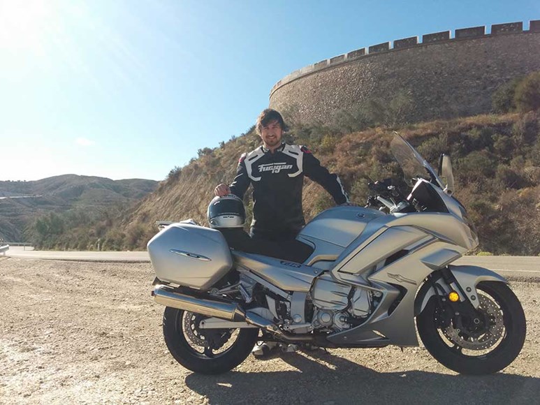 Yamaha FJR 1300 AE (2016-2021) Review | Specs & Prices