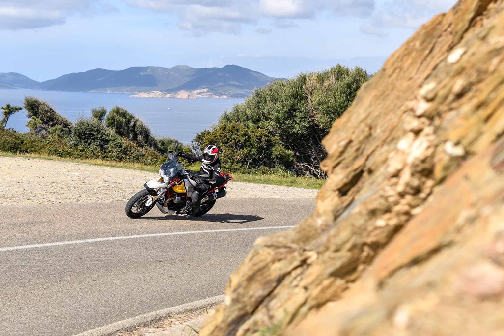 MOTO-GUZZI V85 TT (2019 - 2023) Review
