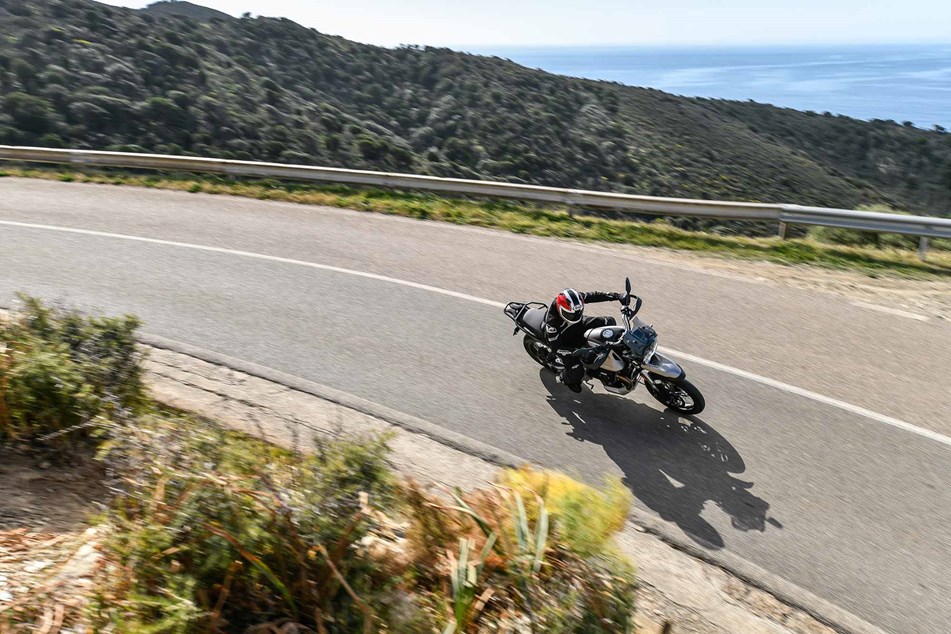 MOTO-GUZZI V85 TT (2019 - 2023) Review