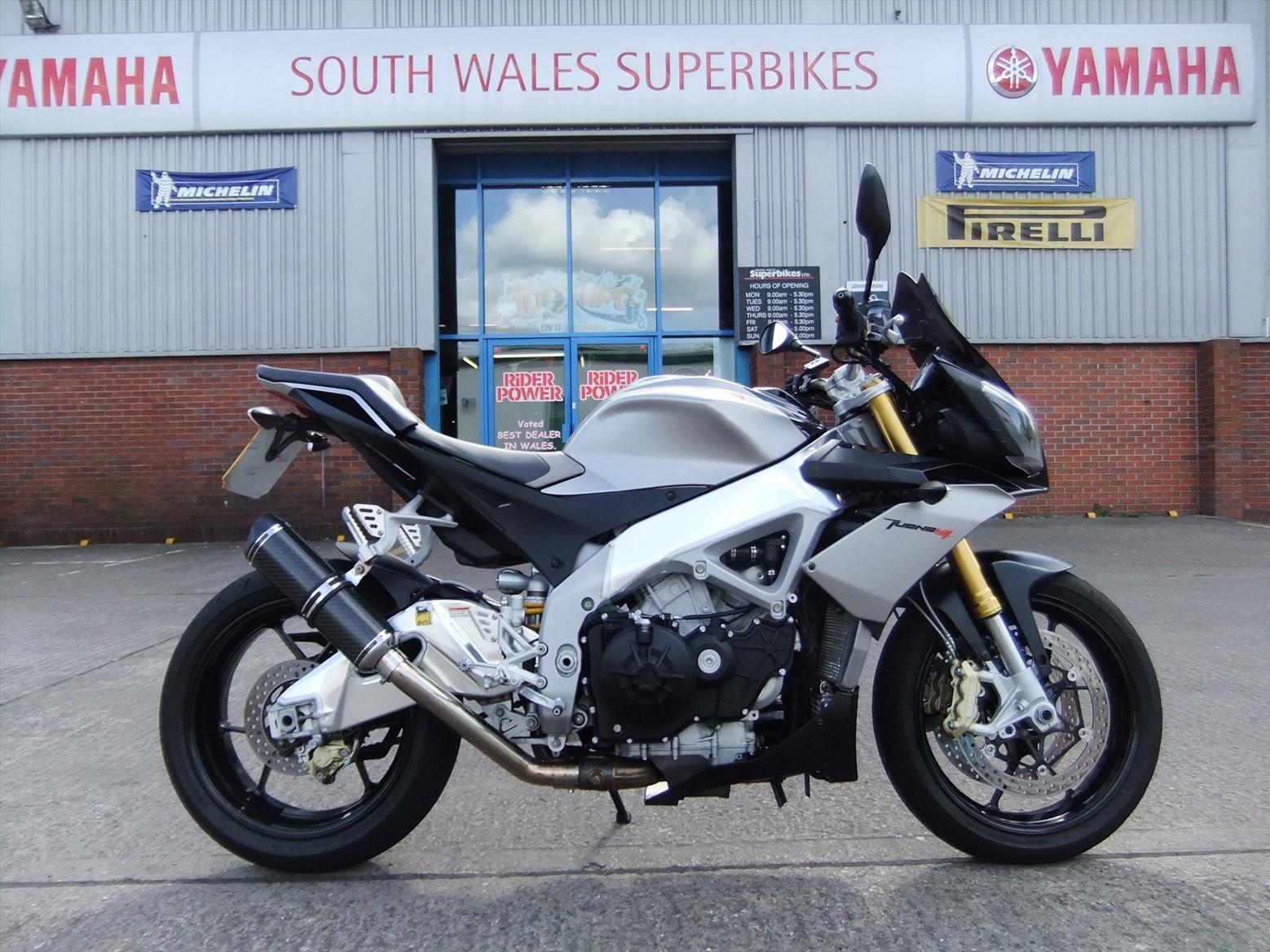 Bike of the Day: Aprilia Tuono V4R