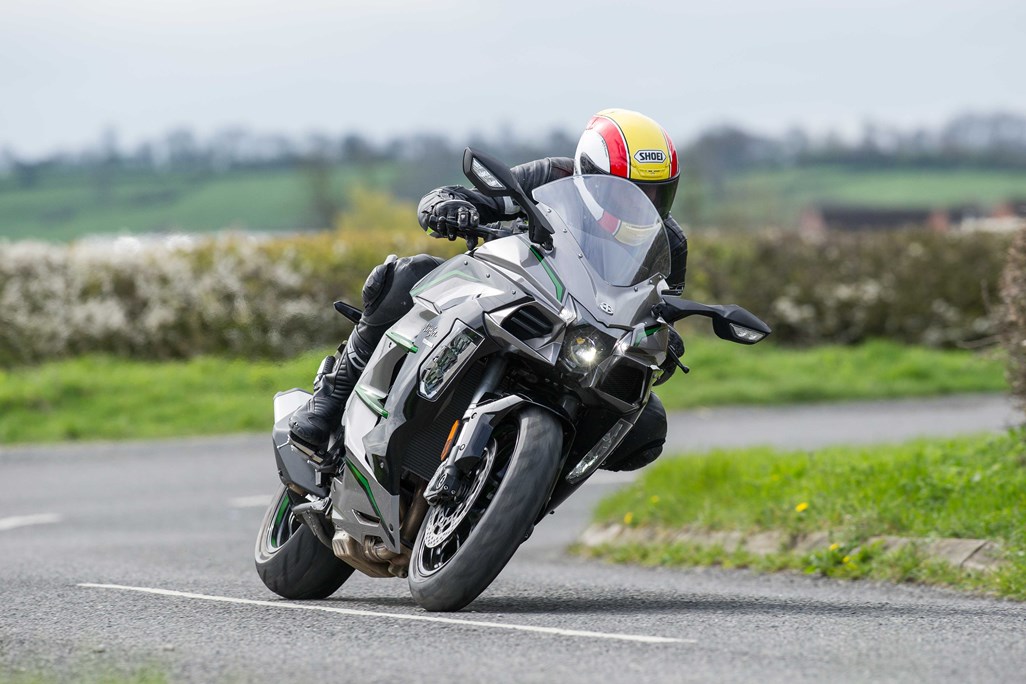 KAWASAKI NINJA H2 SX (2019 - on) Review