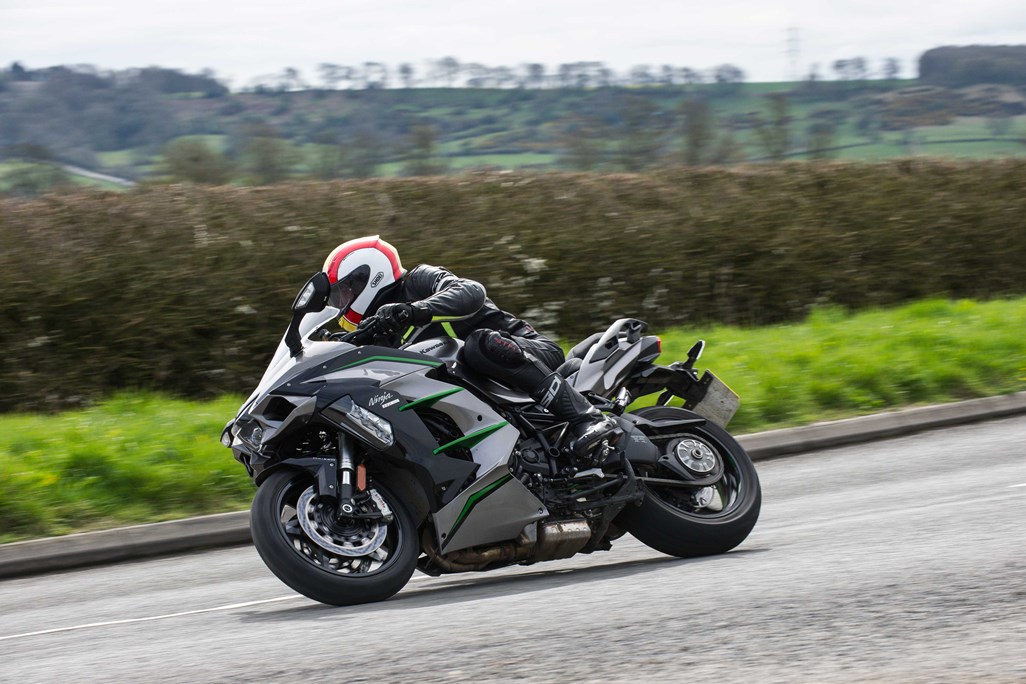KAWASAKI NINJA H2 SX (2019 - on) Review
