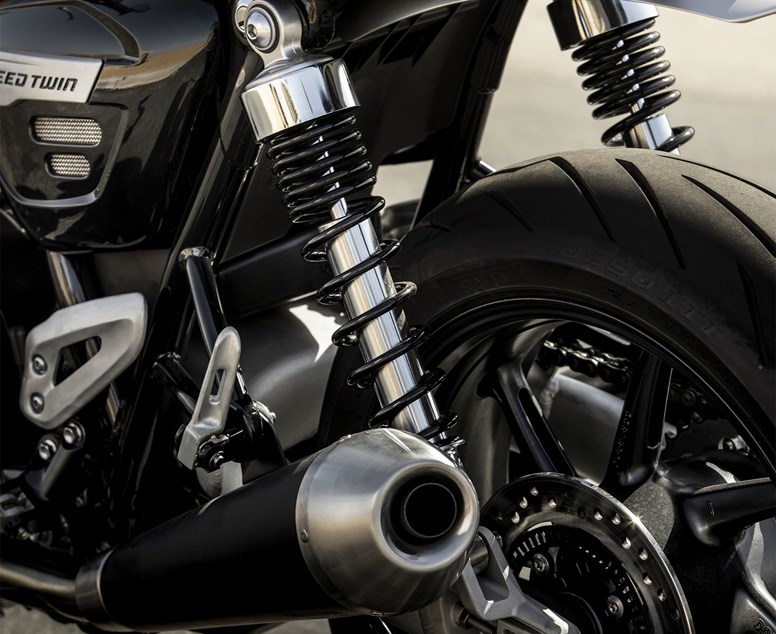 2019-2024 Triumph Speed Twin 1200 Review: Specs and price