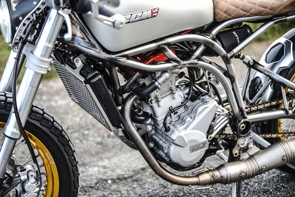 CCM SPITFIRE CAFE RACER (2019 - on) Review