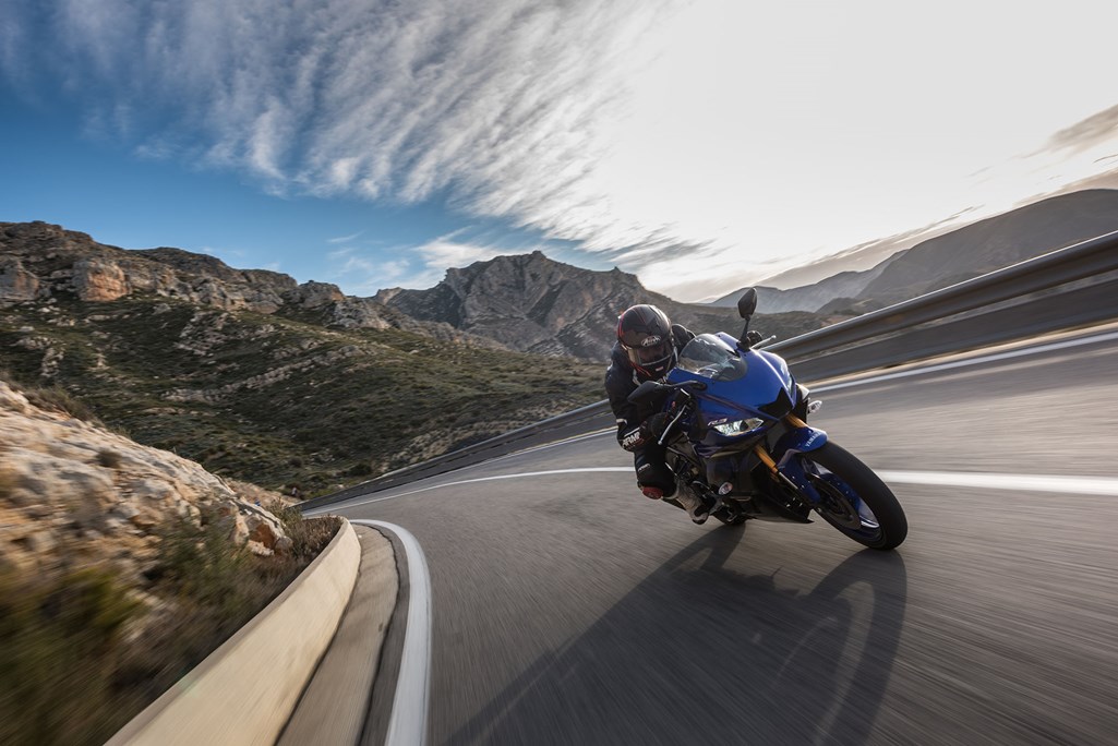 YAMAHA R3 (2019 - on) Review