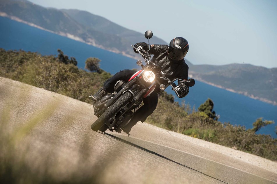 YAMAHA SCR950 (2017 - 2021) Review