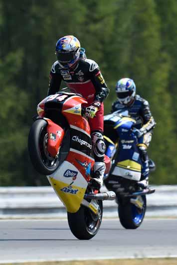 Folger leads the way in final practice