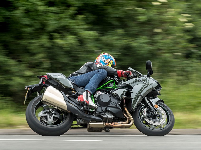 2019 Kawasaki Ninja H2 review: drag racer sports bike